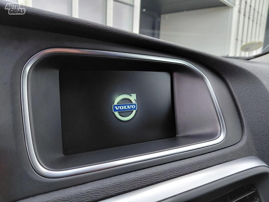 Black Volvo V40 2014 in Vilnius, with an engine capacity of 2.00 L and mileage of 364 thousand km for 5600 €, photo 15 on AUTOMOTO.COM.LV