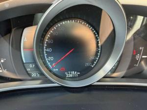 Черный Вольво В40 2014 в Алитус, объемом двигателя 1.56 л и пробегом 228 тыс. км за 5300 €, фото 16 на AUTOMOTO.COM.LV