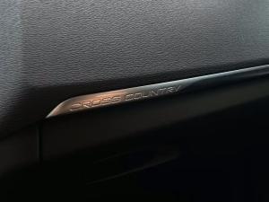 Black Volvo V40 2014 in Riga, with an engine capacity of 1.60 L and mileage of 186 thousand km for 4000 €, photo 15 on AUTOMOTO.COM.LV