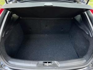 Black Volvo V40 2014 in Riga, with an engine capacity of 1.60 L and mileage of 186 thousand km for 4000 €, photo 16 on AUTOMOTO.COM.LV