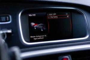 Черный Вольво В40 2014 в Рига, объемом двигателя 1.60 л и пробегом 167 тыс. км за 7995 €, фото 25 на AUTOMOTO.COM.LV