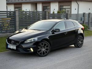 Black Volvo V40 2014 in Jelgava, with an engine capacity of 2.00 L and mileage of 314 thousand km for 7200 €, photo  on AUTOMOTO.COM.LV
