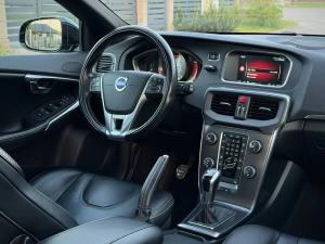 Melns Volvo V40 2014 Jelgava, ar dzinēja tilpumu 2.00 L un nobraukumu 314 tūkst. km par 7200 €, foto 15 vietnē AUTOMOTO.COM.LV
