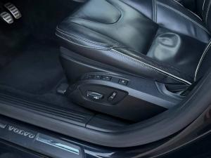 Melns Volvo V40 2014 Jelgava, ar dzinēja tilpumu 2.00 L un nobraukumu 314 tūkst. km par 7200 €, foto 23 vietnē AUTOMOTO.COM.LV