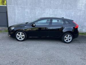 Melns Volvo V40 2014 Liepāja, ar dzinēja tilpumu 1.60 L un nobraukumu 277 tūkst. km par 6450 €, foto 6 vietnē AUTOMOTO.COM.LV