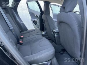 Melns Volvo V40 2014 Liepāja, ar dzinēja tilpumu 1.60 L un nobraukumu 277 tūkst. km par 6450 €, foto 11 vietnē AUTOMOTO.COM.LV