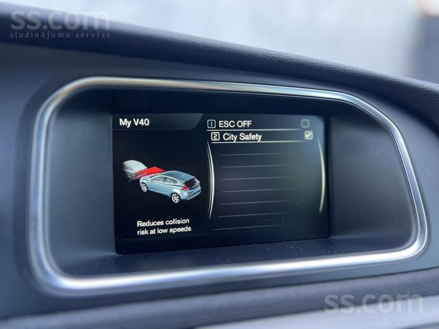 Melns Volvo V40 2014 Liepāja, ar dzinēja tilpumu 1.60 L un nobraukumu 277 tūkst. km par 6450 €, foto 19 vietnē AUTOMOTO.COM.LV