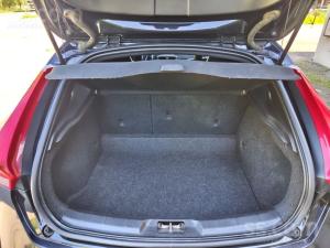 Black Volvo V40 2014 in Ogre, with an engine capacity of 1.60 L and mileage of 326 thousand km for 5270 €, photo 14 on AUTOMOTO.COM.LV