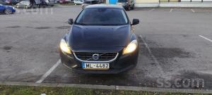 Black Volvo V40 2014 in Riga, with an engine capacity of 2.00 L and mileage of 258 thousand km for 4500 €, photo 3 on AUTOMOTO.COM.LV