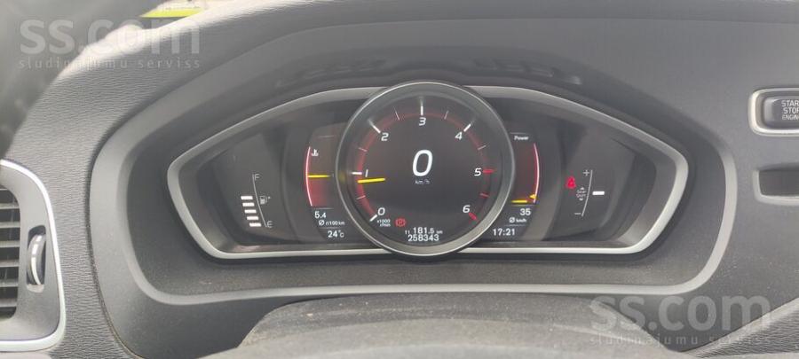 Black Volvo V40 2014 in Riga, with an engine capacity of 2.00 L and mileage of 258 thousand km for 4500 €, photo 8 on AUTOMOTO.COM.LV