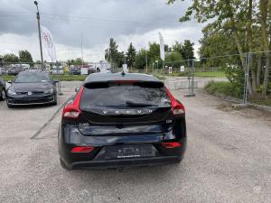 Melns Volvo V40 2014 Marijampole, ar dzinēja tilpumu 1.56 L un nobraukumu 206 tūkst. km par 3950 €, foto 5 vietnē AUTOMOTO.COM.LV