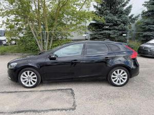 Melns Volvo V40 2014 Marijampole, ar dzinēja tilpumu 1.56 L un nobraukumu 206 tūkst. km par 3950 €, foto 7 vietnē AUTOMOTO.COM.LV