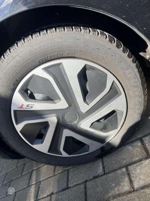 Black Volvo V40 2014 in Klaipeda, with an engine capacity of 1.98 L and mileage of 172 thousand km for 2700 €, photo 15 on AUTOMOTO.COM.LV