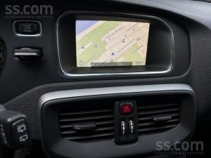 Black Volvo V40 2014 in Riga, with an engine capacity of 1.60 L and mileage of 203 thousand km for 5950 €, photo 12 on AUTOMOTO.COM.LV