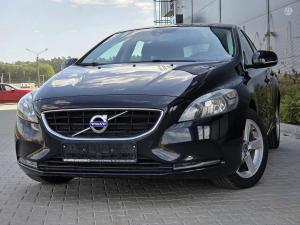 Melns Volvo V40 2014 Viļņa, ar dzinēja tilpumu 1.56 L un nobraukumu 241 tūkst. km par 6890 €, foto  vietnē AUTOMOTO.COM.LV