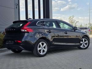 Melns Volvo V40 2014 Viļņa, ar dzinēja tilpumu 1.56 L un nobraukumu 241 tūkst. km par 6890 €, foto 6 vietnē AUTOMOTO.COM.LV