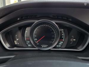 Melns Volvo V40 2014 Viļņa, ar dzinēja tilpumu 1.56 L un nobraukumu 241 tūkst. km par 6890 €, foto 12 vietnē AUTOMOTO.COM.LV