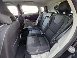 Melns Volvo V40 2014 Viļņa, ar dzinēja tilpumu 1.56 L un nobraukumu 241 tūkst. km par 6890 €, foto 17 vietnē AUTOMOTO.COM.LV