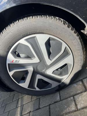 Black Volvo V40 2014 in Klaipeda, with an engine capacity of 1.98 L and mileage of 172 thousand km for 2700 €, photo 13 on AUTOMOTO.COM.LV