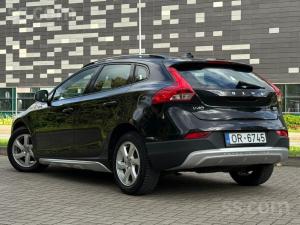 Melns Volvo V40 2014 Jelgava, ar dzinēja tilpumu 1.60 L un nobraukumu 0 tūkst. km par 7700 €, foto 8 vietnē AUTOMOTO.COM.LV