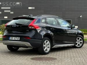 Melns Volvo V40 2014 Jelgava, ar dzinēja tilpumu 1.60 L un nobraukumu 0 tūkst. km par 7700 €, foto 11 vietnē AUTOMOTO.COM.LV