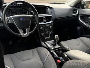 Melns Volvo V40 2014 Jelgava, ar dzinēja tilpumu 1.60 L un nobraukumu 0 tūkst. km par 7700 €, foto 14 vietnē AUTOMOTO.COM.LV