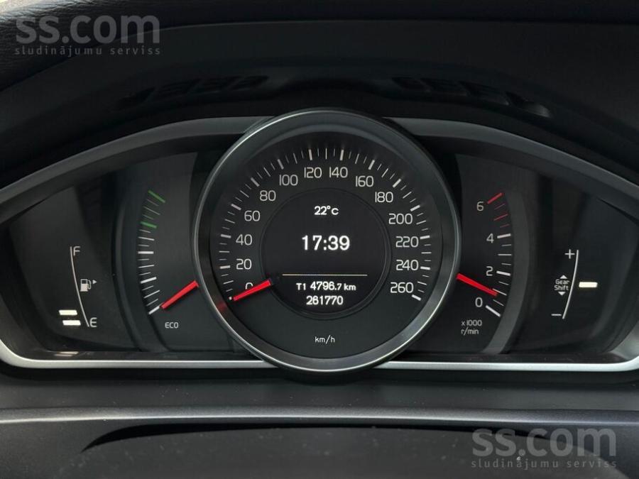 Melns Volvo V40 2014 Jelgava, ar dzinēja tilpumu 1.60 L un nobraukumu 0 tūkst. km par 7700 €, foto 21 vietnē AUTOMOTO.COM.LV