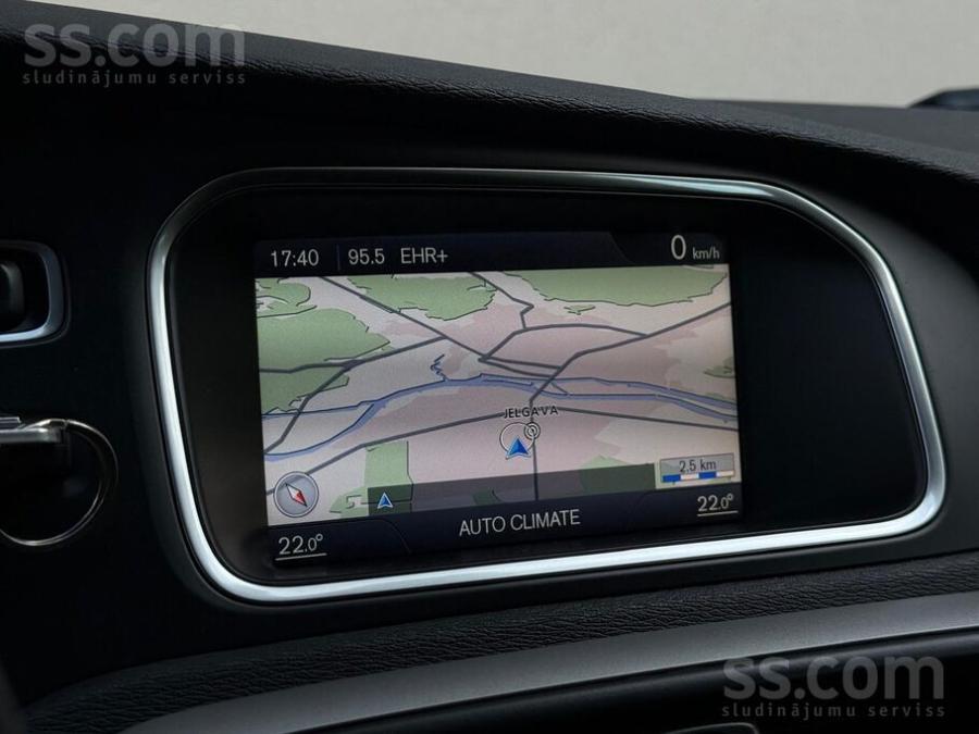 Melns Volvo V40 2014 Jelgava, ar dzinēja tilpumu 1.60 L un nobraukumu 0 tūkst. km par 7700 €, foto 25 vietnē AUTOMOTO.COM.LV