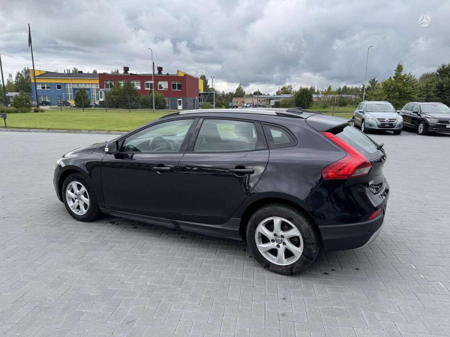 Melns Volvo V40 2014 Telšiai, ar dzinēja tilpumu 1.56 L un nobraukumu 189 tūkst. km par 5500 €, foto 3 vietnē AUTOMOTO.COM.LV