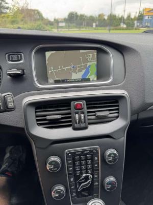 Melns Volvo V40 2014 Telšiai, ar dzinēja tilpumu 1.56 L un nobraukumu 189 tūkst. km par 5500 €, foto 17 vietnē AUTOMOTO.COM.LV
