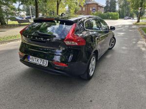 Black Volvo V40 2014 in Alytus, with an engine capacity of 1.56 L and mileage of 259 thousand km for 6499 €, photo 5 on AUTOMOTO.COM.LV