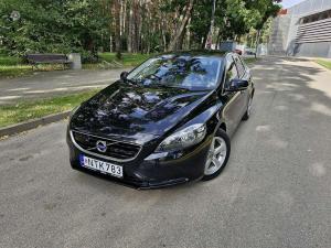 Black Volvo V40 2014 in Alytus, with an engine capacity of 1.56 L and mileage of 259 thousand km for 6499 €, photo 10 on AUTOMOTO.COM.LV