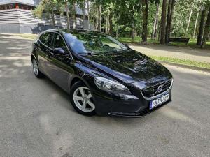 Black Volvo V40 2014 in Alytus, with an engine capacity of 1.56 L and mileage of 259 thousand km for 6499 €, photo 12 on AUTOMOTO.COM.LV