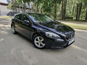 Black Volvo V40 2014 in Alytus, with an engine capacity of 1.56 L and mileage of 259 thousand km for 6499 €, photo 16 on AUTOMOTO.COM.LV