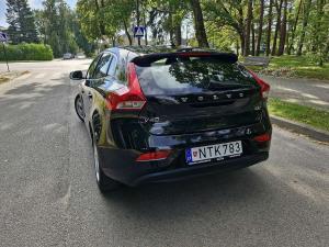 Black Volvo V40 2014 in Alytus, with an engine capacity of 1.56 L and mileage of 259 thousand km for 6499 €, photo 21 on AUTOMOTO.COM.LV