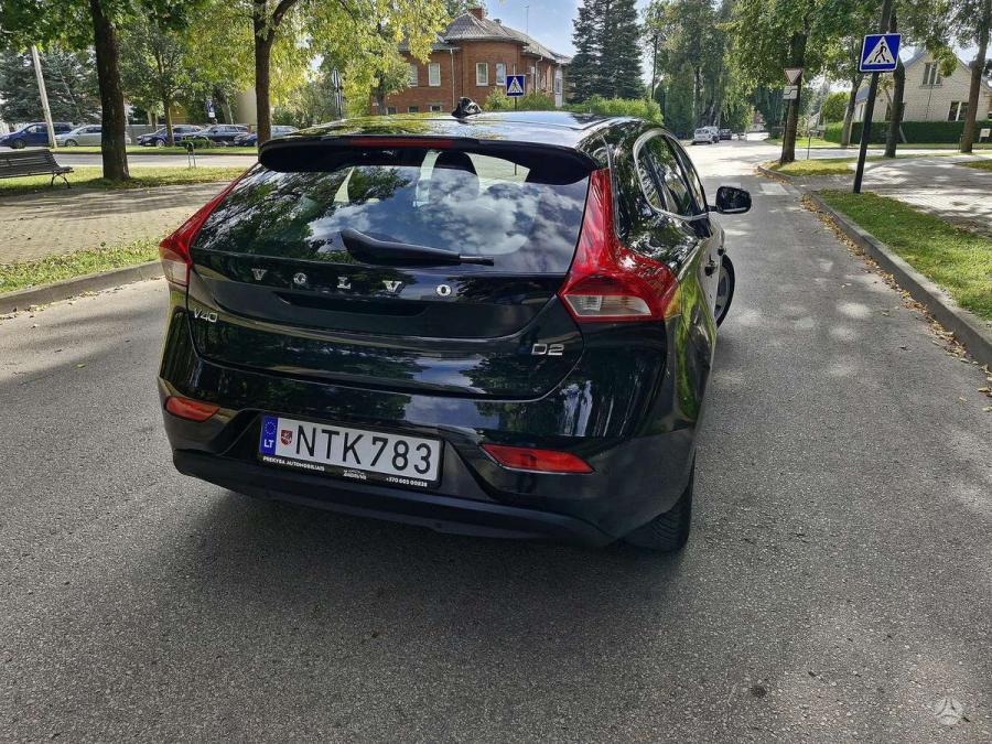 Black Volvo V40 2014 in Alytus, with an engine capacity of 1.56 L and mileage of 259 thousand km for 6499 €, photo 26 on AUTOMOTO.COM.LV