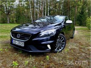 Black Volvo V40 2014 in Cesis, with an engine capacity of 2.00 L and mileage of 297 thousand km for 8250 €, photo  on AUTOMOTO.COM.LV