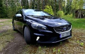 Black Volvo V40 2014 in Cesis, with an engine capacity of 2.00 L and mileage of 297 thousand km for 8250 €, photo 9 on AUTOMOTO.COM.LV