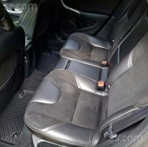 Black Volvo V40 2014 in Cesis, with an engine capacity of 2.00 L and mileage of 297 thousand km for 8250 €, photo 13 on AUTOMOTO.COM.LV