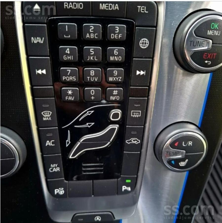 Black Volvo V40 2014 in Cesis, with an engine capacity of 2.00 L and mileage of 297 thousand km for 8250 €, photo 14 on AUTOMOTO.COM.LV