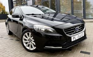 Melns Volvo V40 2014 Kauņa, ar dzinēja tilpumu 1.56 L un nobraukumu 269 tūkst. km par 5300 €, foto  vietnē AUTOMOTO.COM.LV