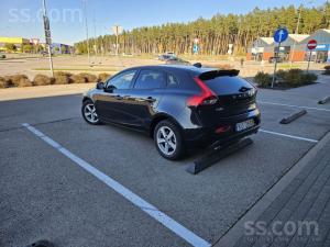 Melns Volvo V40 2014 Rīga, ar dzinēja tilpumu 2.00 L un nobraukumu 175 tūkst. km par 5500 €, foto 5 vietnē AUTOMOTO.COM.LV