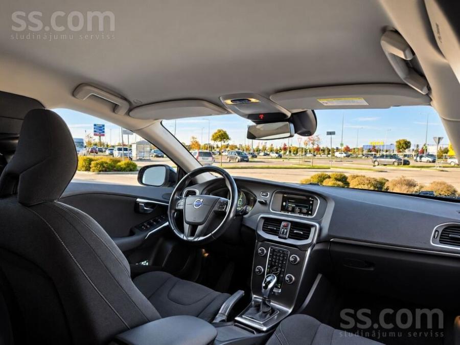 Melns Volvo V40 2014 Rīga, ar dzinēja tilpumu 2.00 L un nobraukumu 175 tūkst. km par 5500 €, foto 6 vietnē AUTOMOTO.COM.LV