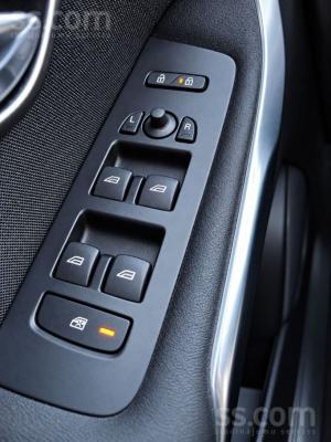 Melns Volvo V40 2014 Rīga, ar dzinēja tilpumu 2.00 L un nobraukumu 175 tūkst. km par 5500 €, foto 12 vietnē AUTOMOTO.COM.LV