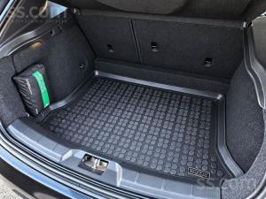 Melns Volvo V40 2014 Rīga, ar dzinēja tilpumu 2.00 L un nobraukumu 175 tūkst. km par 5500 €, foto 16 vietnē AUTOMOTO.COM.LV