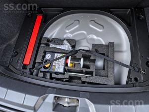 Melns Volvo V40 2014 Rīga, ar dzinēja tilpumu 2.00 L un nobraukumu 175 tūkst. km par 5500 €, foto 17 vietnē AUTOMOTO.COM.LV