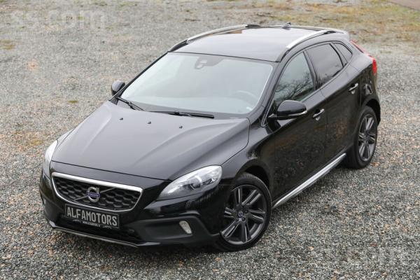Black Volvo V40 2015 in Riga, with an engine capacity of 2.00 L and mileage of 0 thousand km for 9990 €, photo 5 on AUTOMOTO.COM.LV