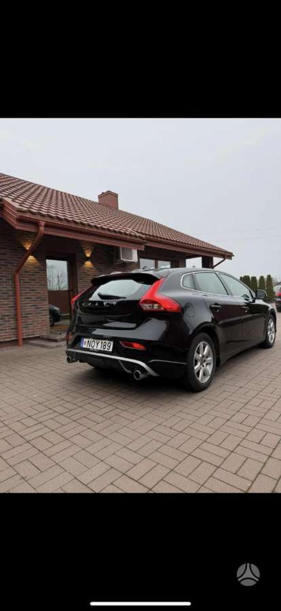 Black Volvo V40 2015 in Alytus, with an engine capacity of 1.97 L and mileage of 278 thousand km for 6400 €, photo 4 on AUTOMOTO.COM.LV