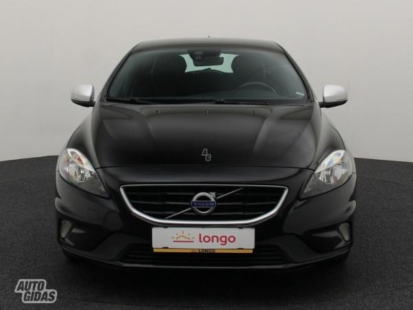 Melns Volvo V40 2015 Viļņa, ar dzinēja tilpumu 2.00 L un nobraukumu 202 tūkst. km par 8699 €, foto 3 vietnē AUTOMOTO.COM.LV