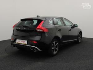 Melns Volvo V40 2015 Viļņa, ar dzinēja tilpumu 2.00 L un nobraukumu 202 tūkst. km par 8699 €, foto 8 vietnē AUTOMOTO.COM.LV